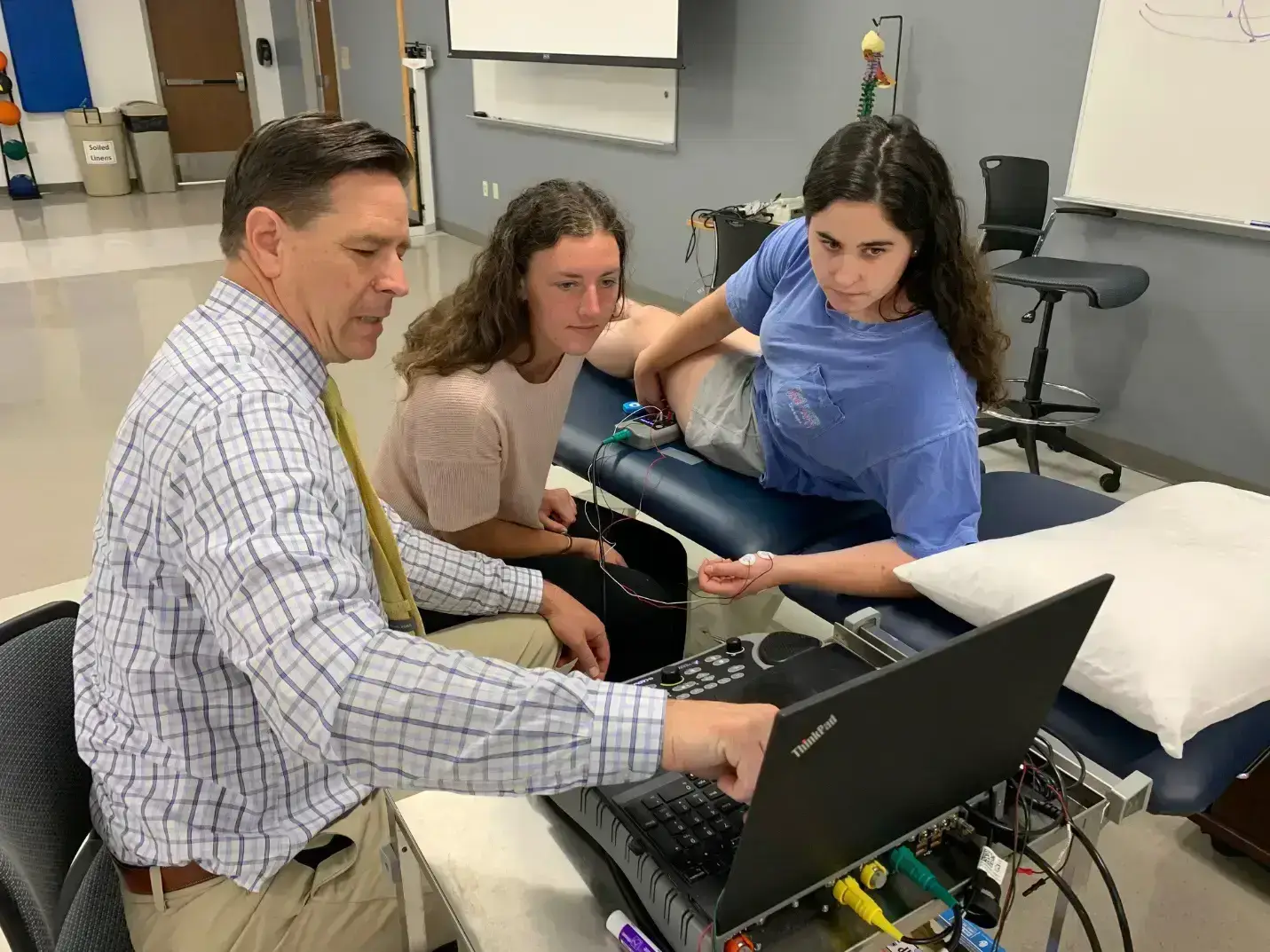 EMG Solutions Trains Students in EMG/NCS at The University of Tennessee ...
